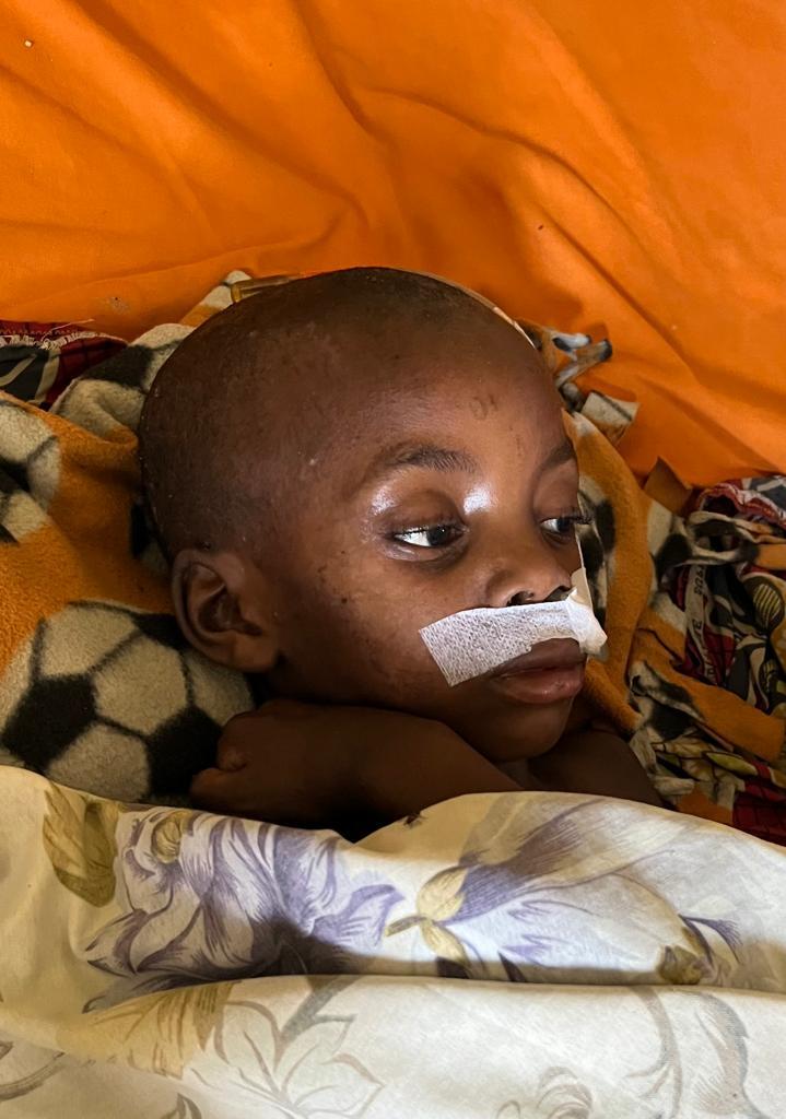 Superheroes needed! Let's help Meshak and his mom in a difficult time ...